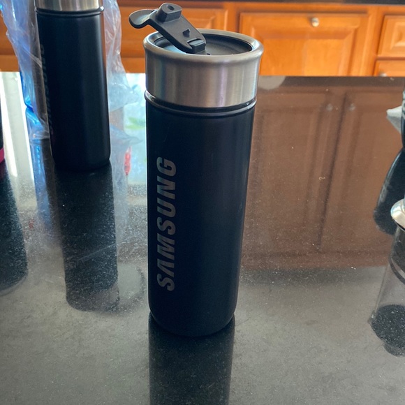 Samsung | Kitchen | Great Mug For Coffee To Go Black And Silver With A ...